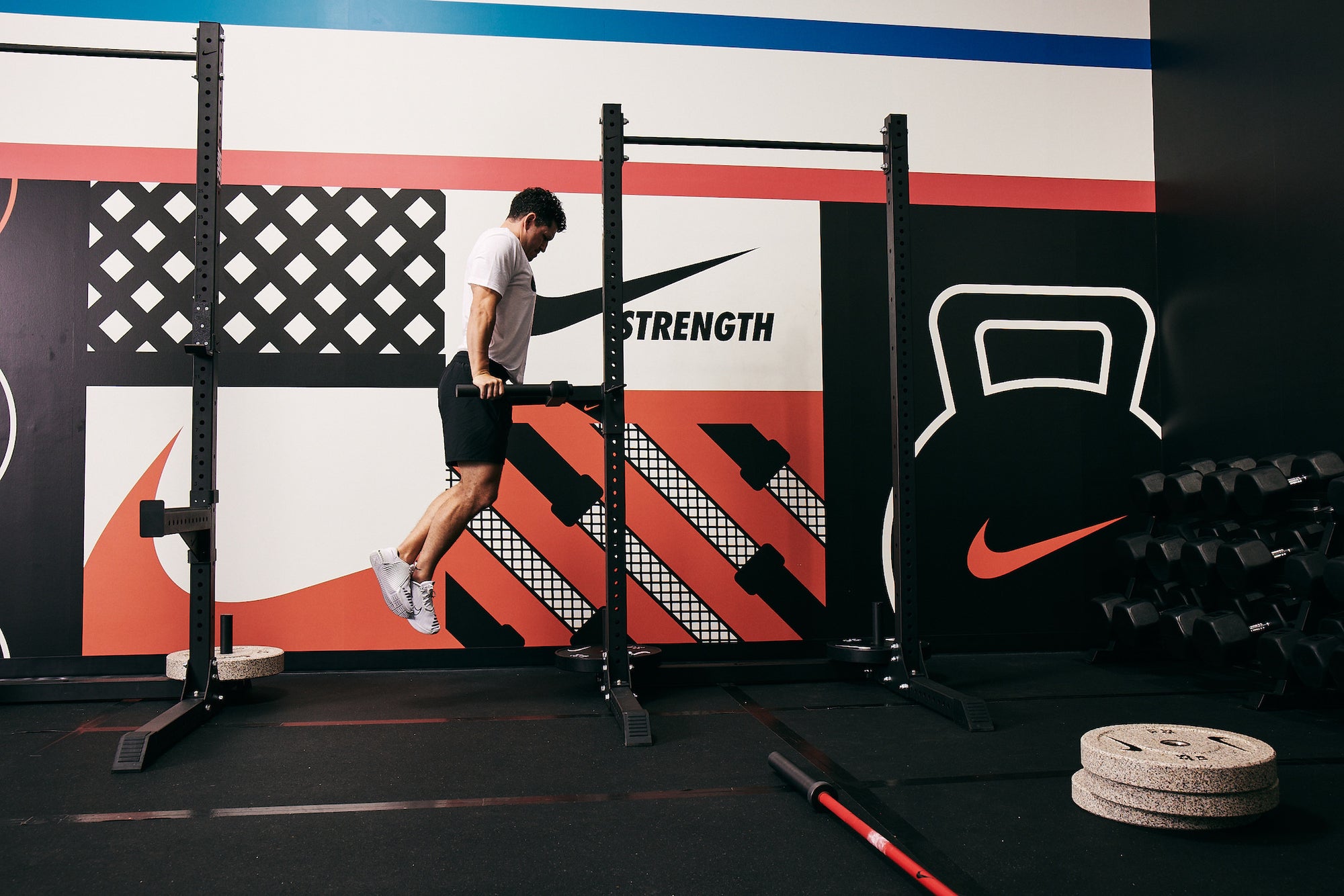 Nike Dip Station – Nike Strength US